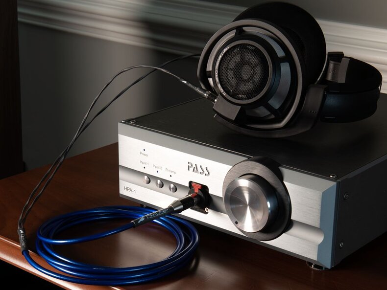 How to Choose A Headphone Amplifier: Tube vs. Solid-State