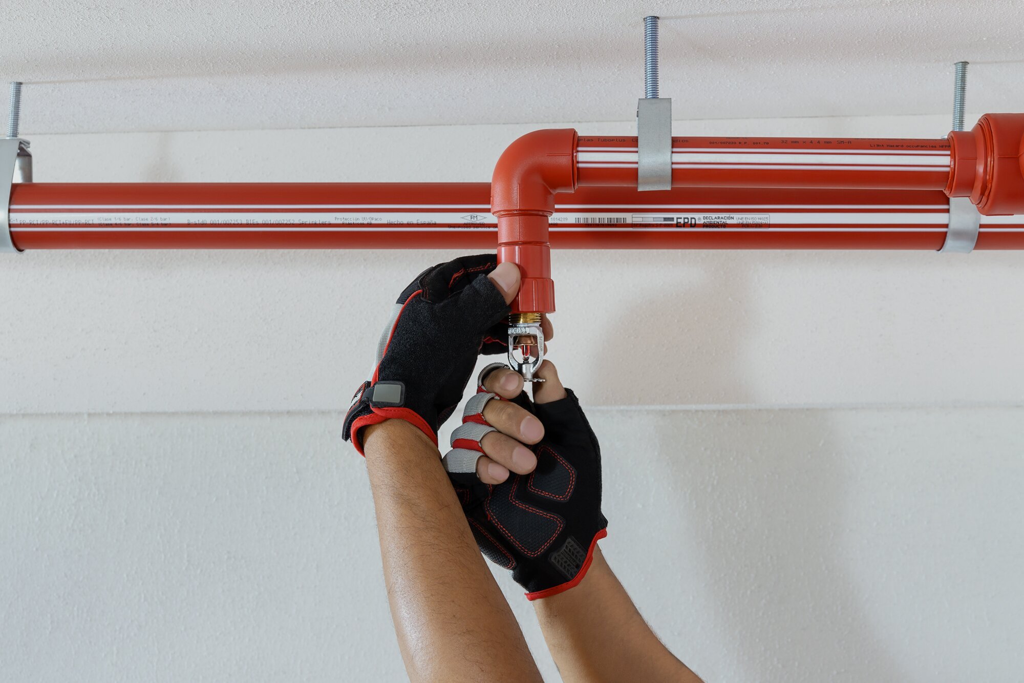 Cómo Detectar y Reparar Fugas de Agua Ocultas en Casa