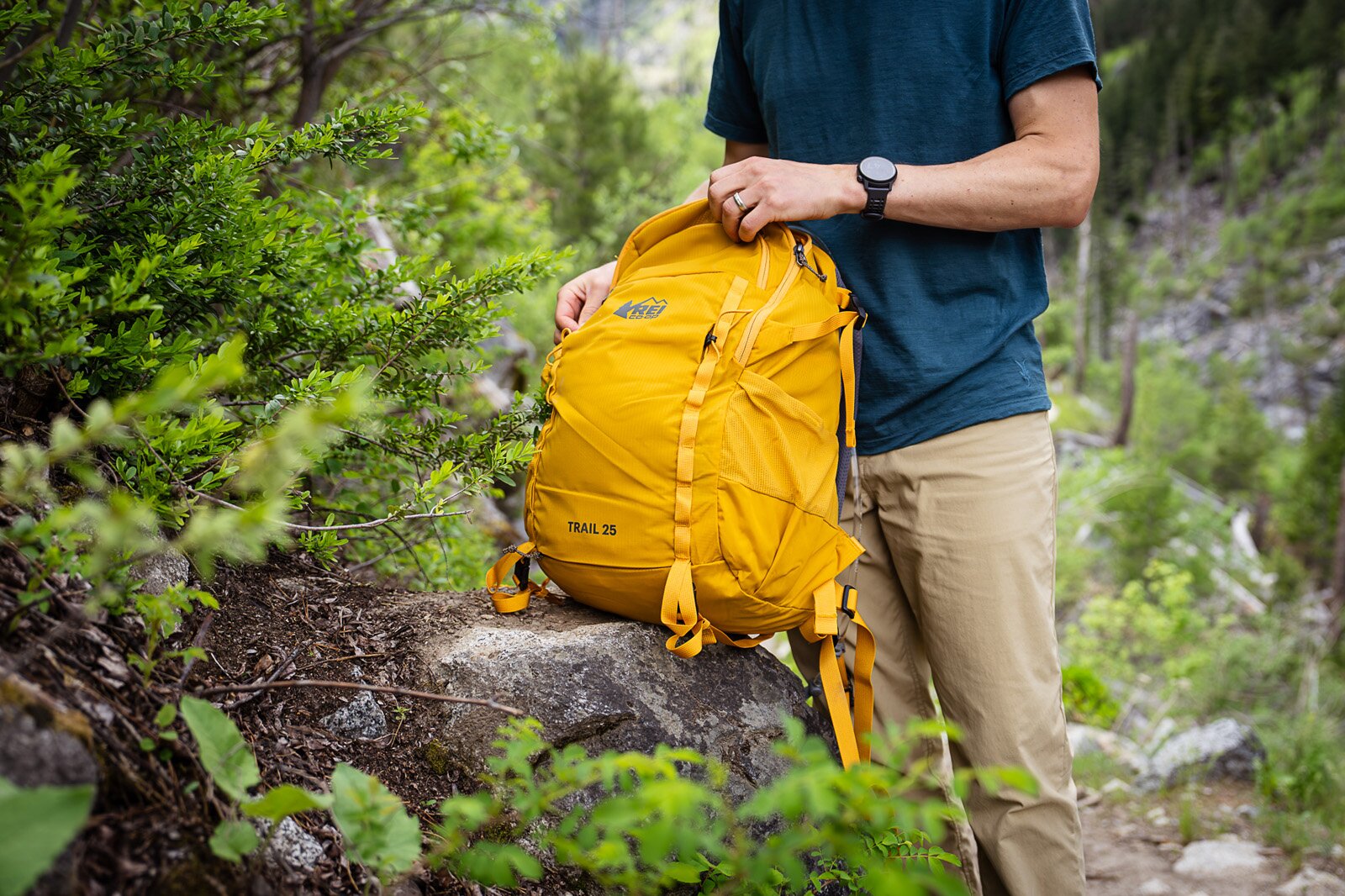 REI Co-op Trail 25 Daypack Review | Better Trail