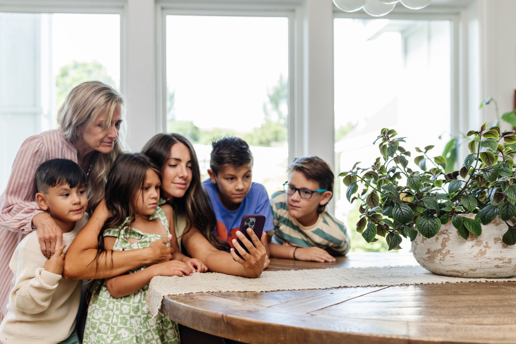 7 Best Group Chat Apps 2025 - Top Texting Apps | Chatbooks