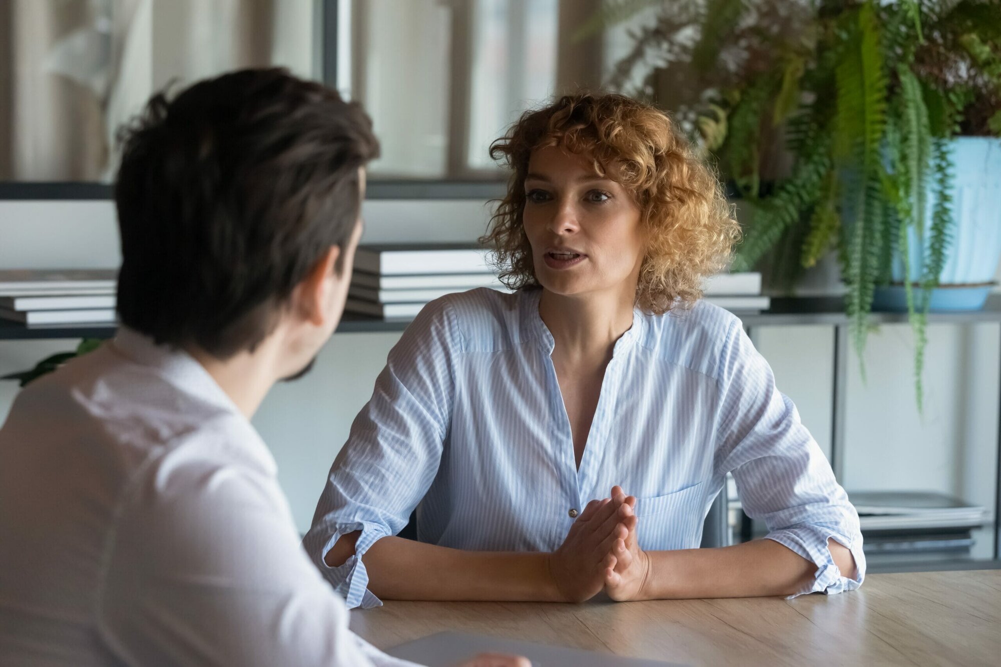 5 strategies to conduct effective customer interviews for better ...