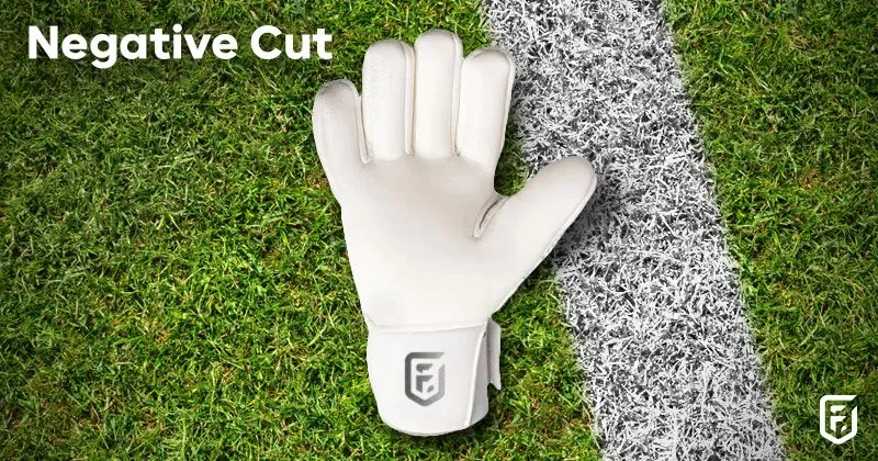 BEST GOALKEEPER GLOVES 2024 (+ FITTING GUIDE)
