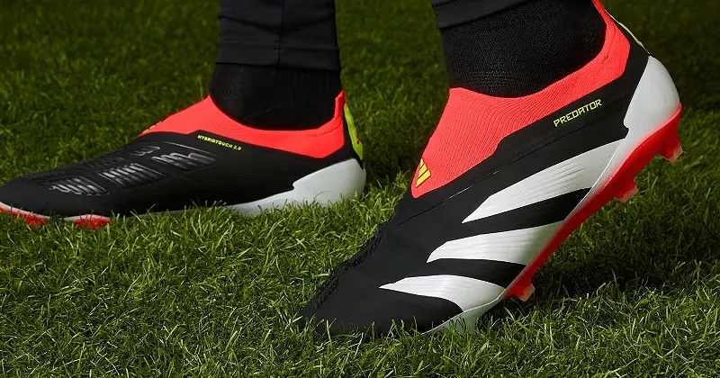 Best laceless football boots 2024