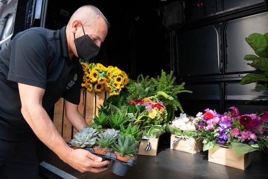 Brooklyn Florist & Flower Delivery | Scotts Flowers NYC