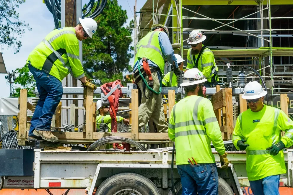 Guide to Field Service Operations: Get Jobs Moving Fast