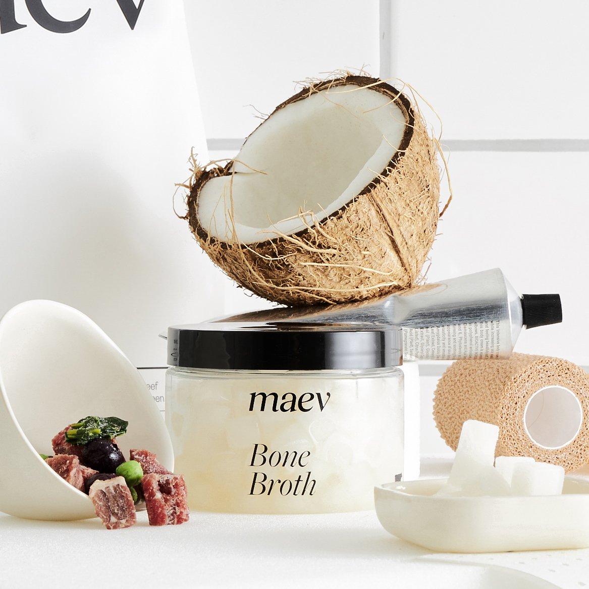 Maev | Raw dog food made easy.