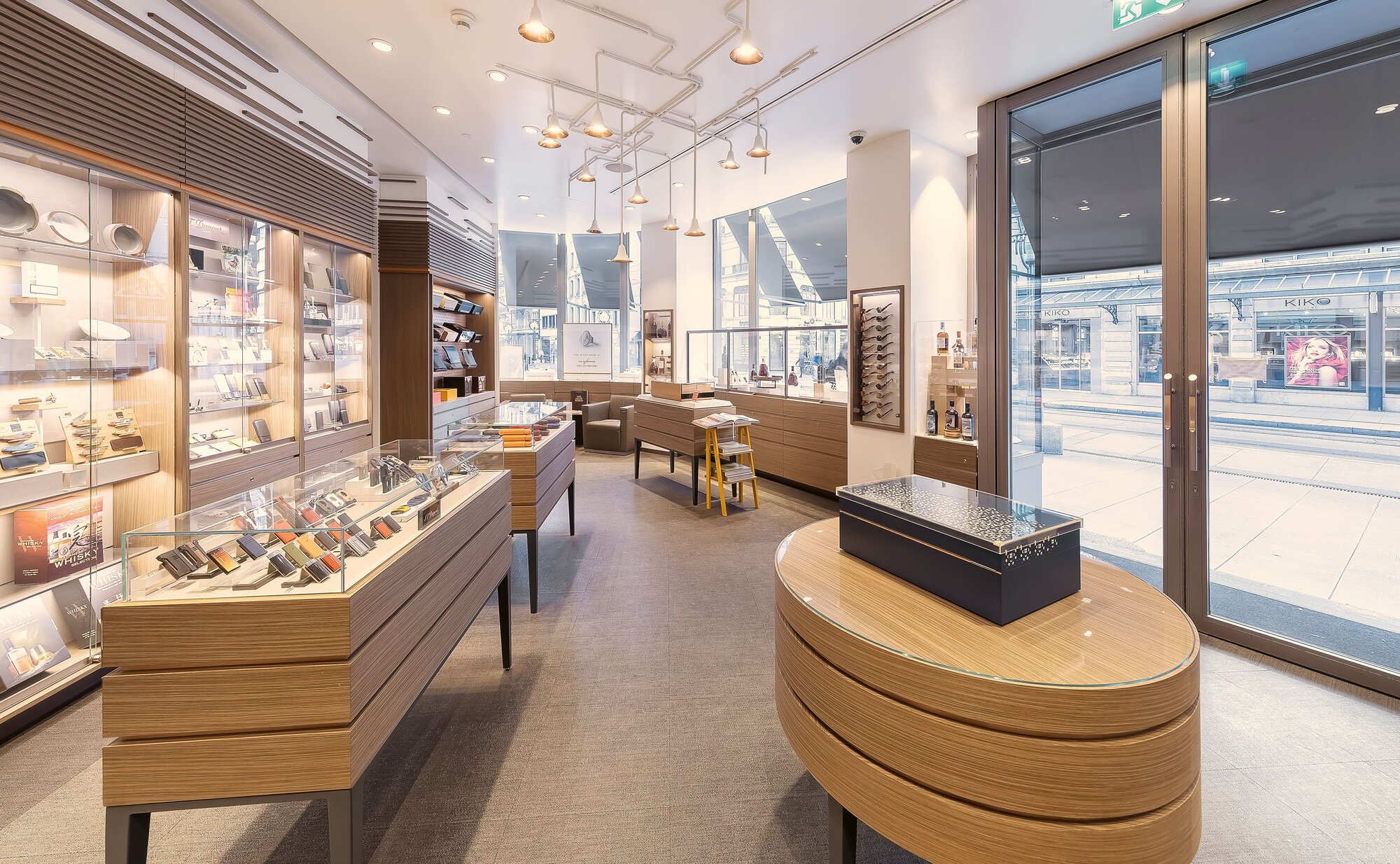 History | Oettinger Davidoff