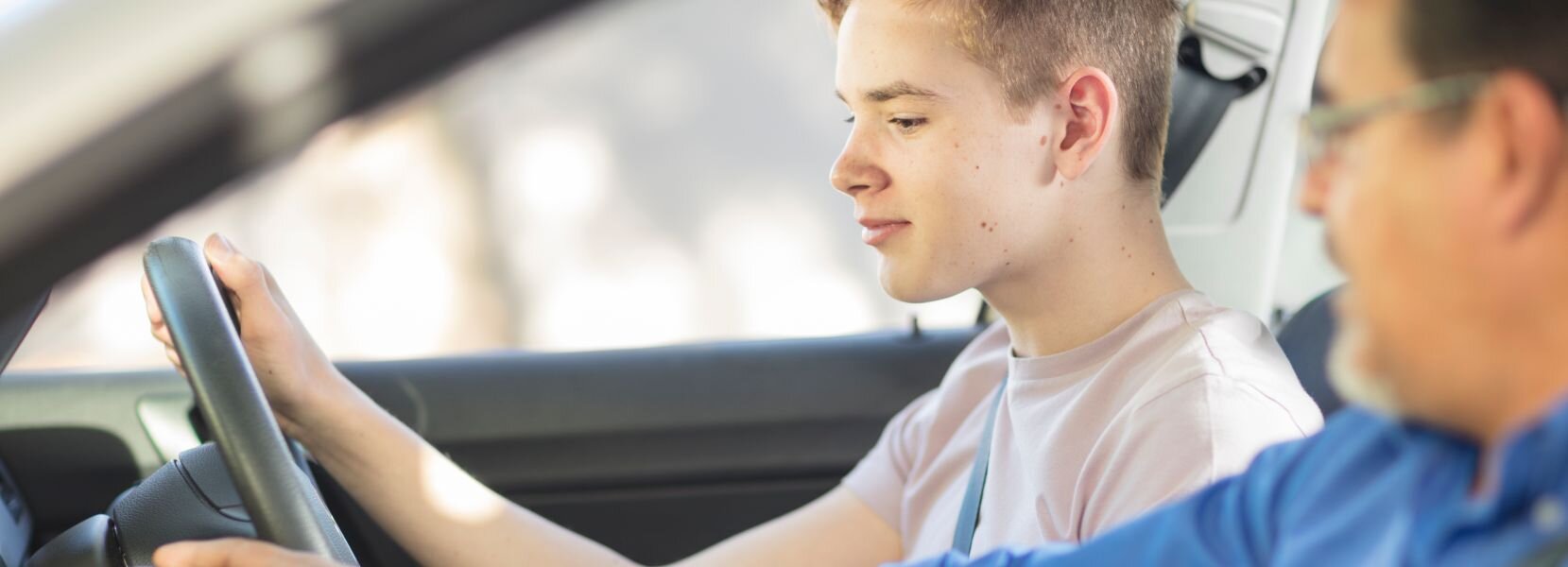 Who can supervise a learner driver in the UK? | Tempcover