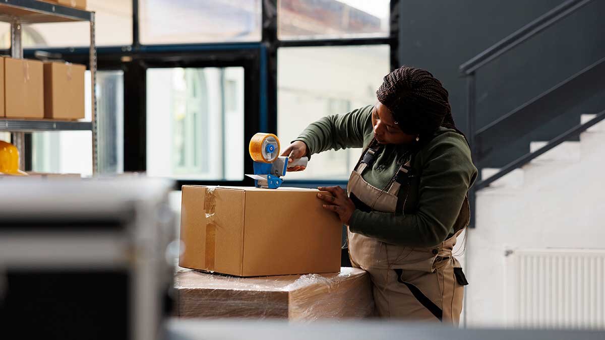 8 Tips on How to Pack Fragile Items for Shipping