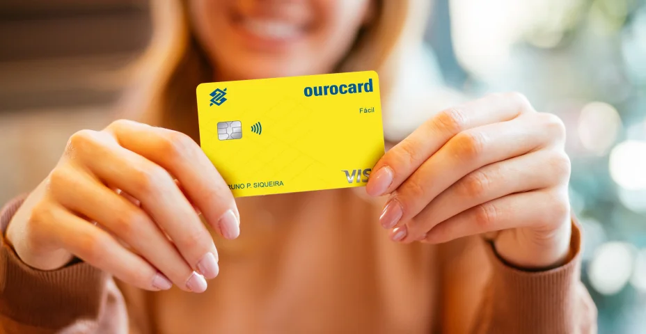 Cartão Ourocard: tipos, benefícios e como solicitar | Blog Crédito