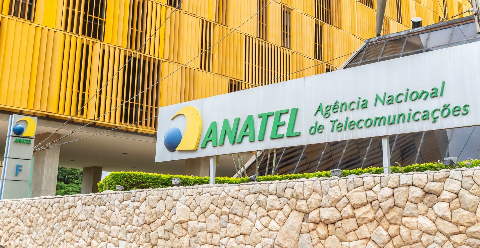 Novas regras Anatel: corte de internet por atraso