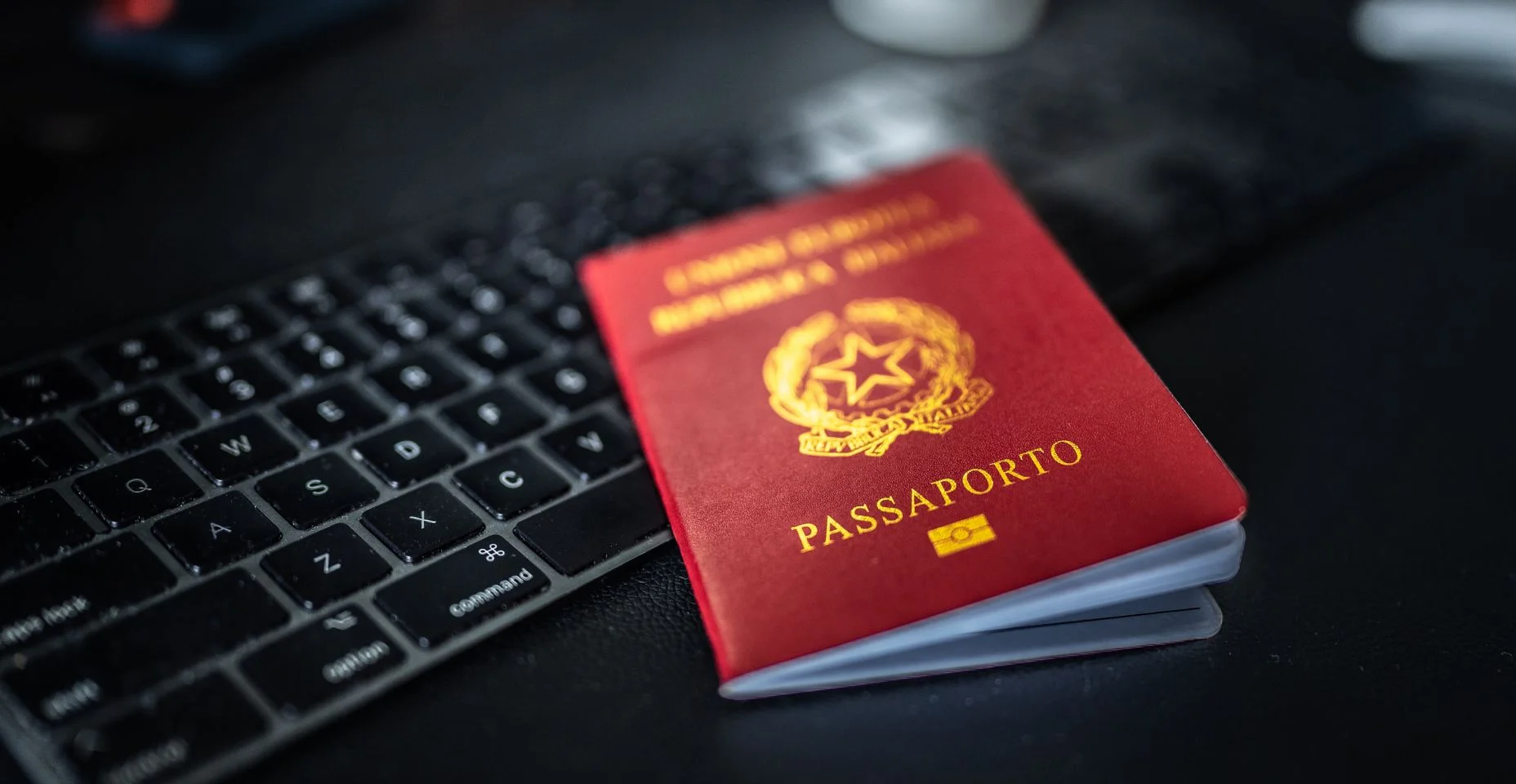 O que é passaporte vermelho e para que serve | Blog Educação Financeira