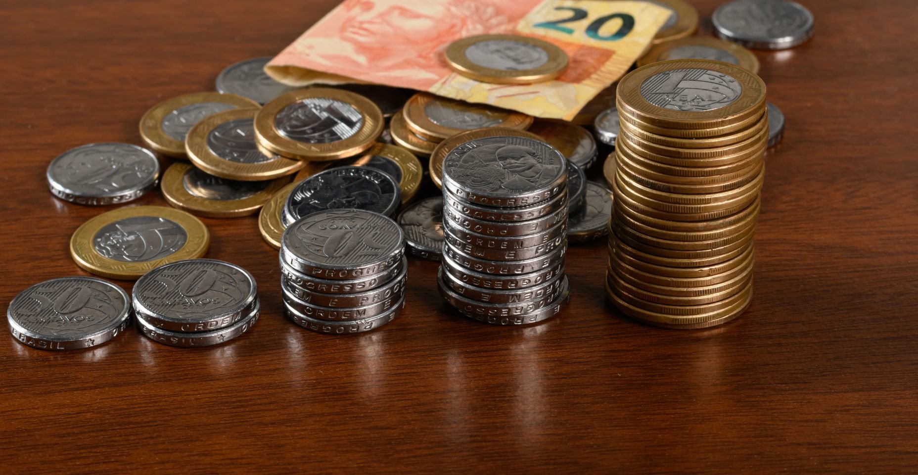 Política monetária expansionista: o que é | Blog Educação financeira