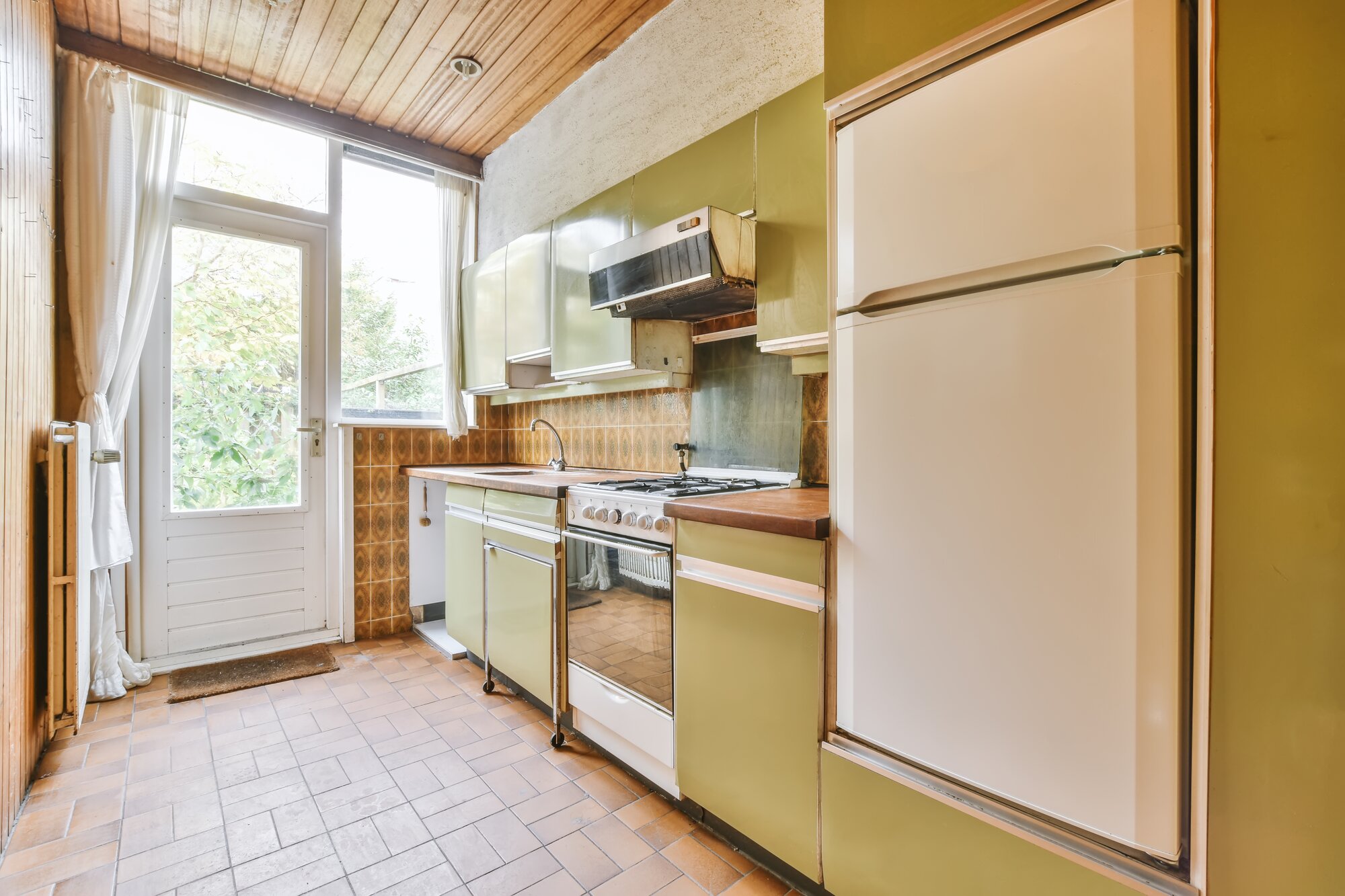 10 Real Estate Euphemisms That Should Make Smart Homebuyers Run