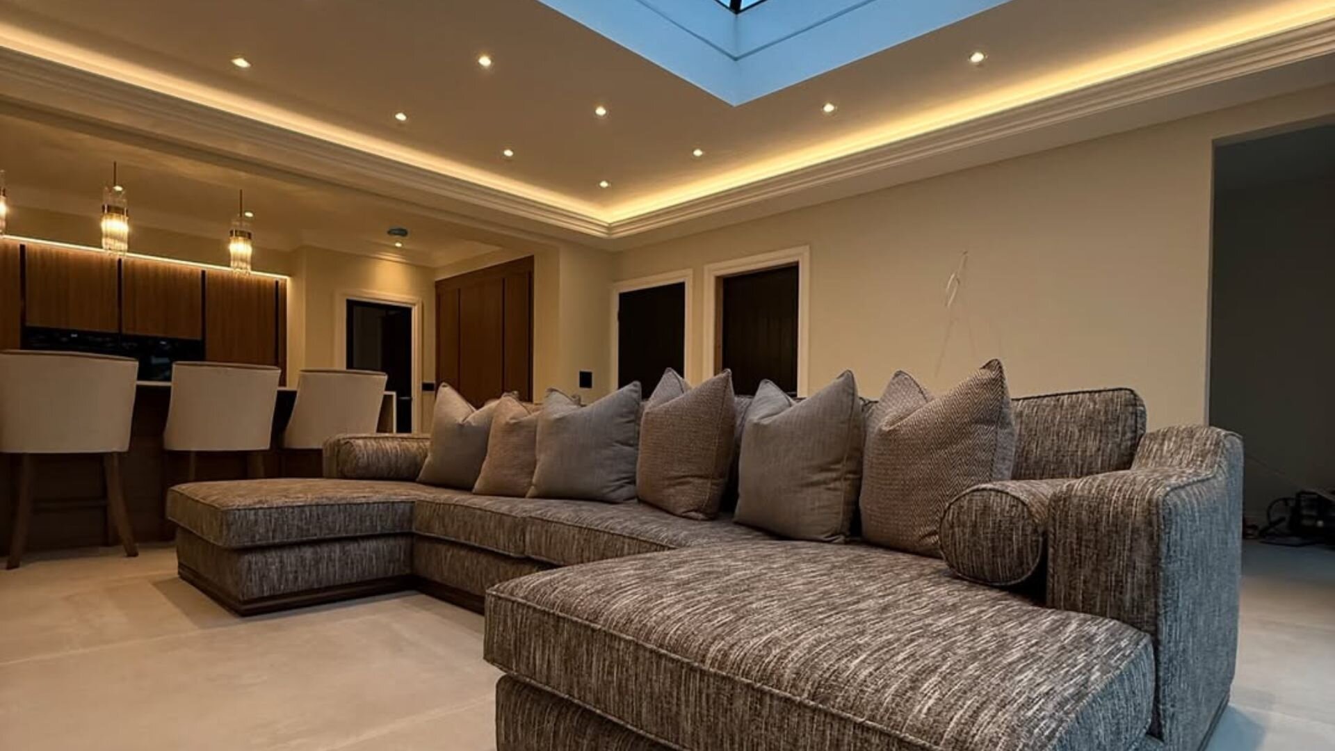 Constant Voltage vs. Constant Current LED Systems | UltraLEDs