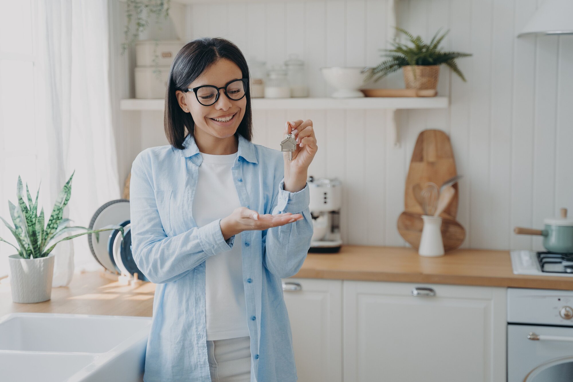 Should You Opt for a 7-Year Lease to Avoid Land Registry Requirements?