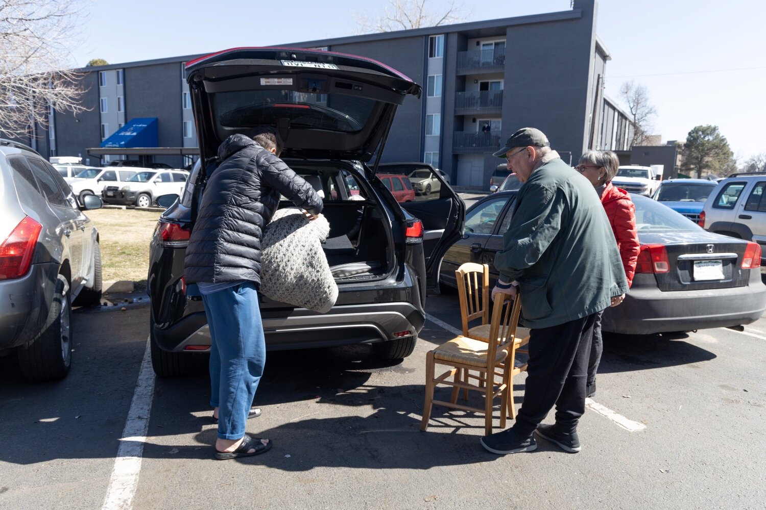 As migrant crisis overwhelms state, volunteerism and funding dwindle ...