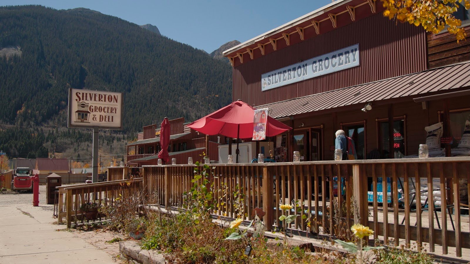 The only grocery store in Silverton is sticking around | Rocky Mountain PBS