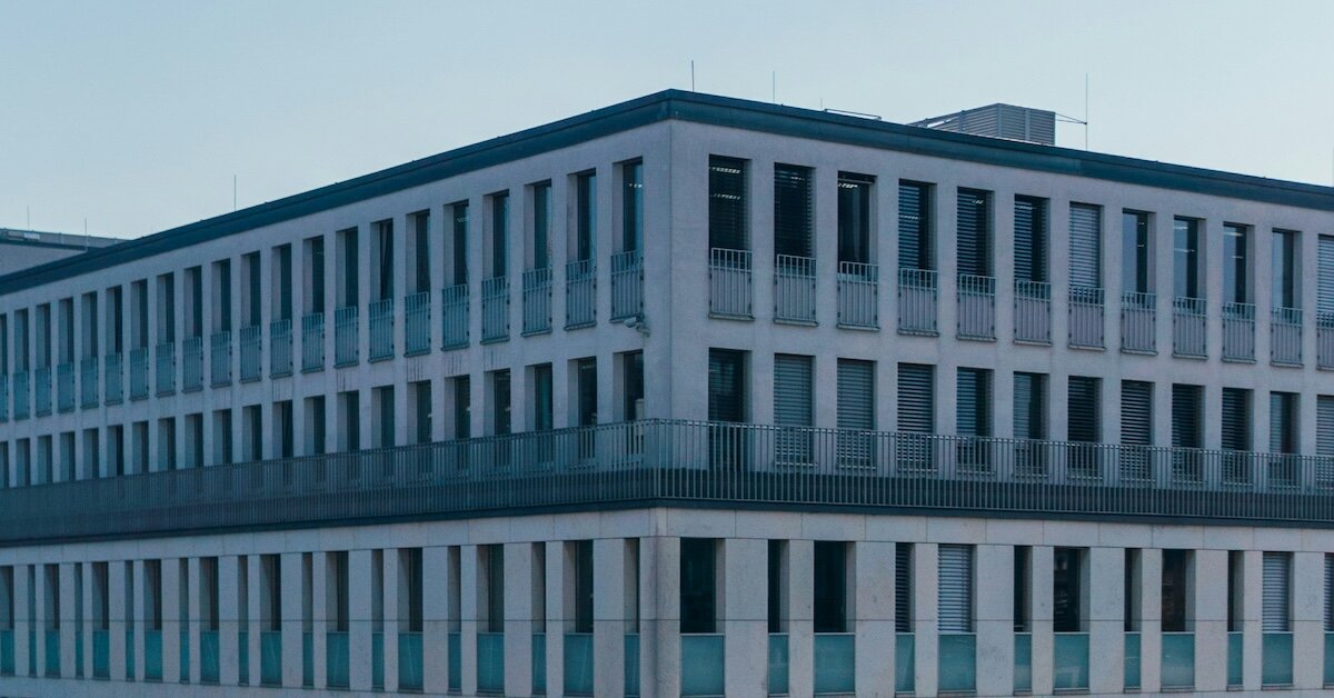 Investing In REITs vs. Direct Real Estate - Which Is Better? | Crexi