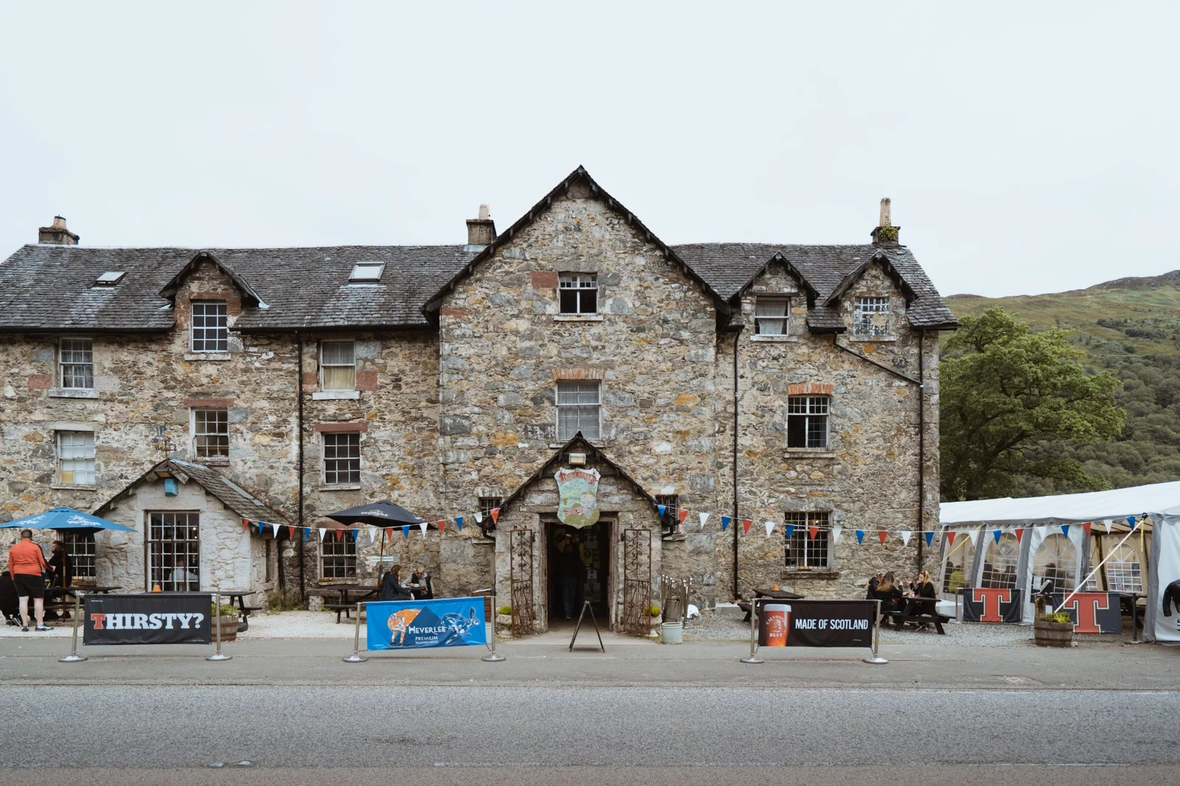 The Tragic Ghosts of The Drovers Inn