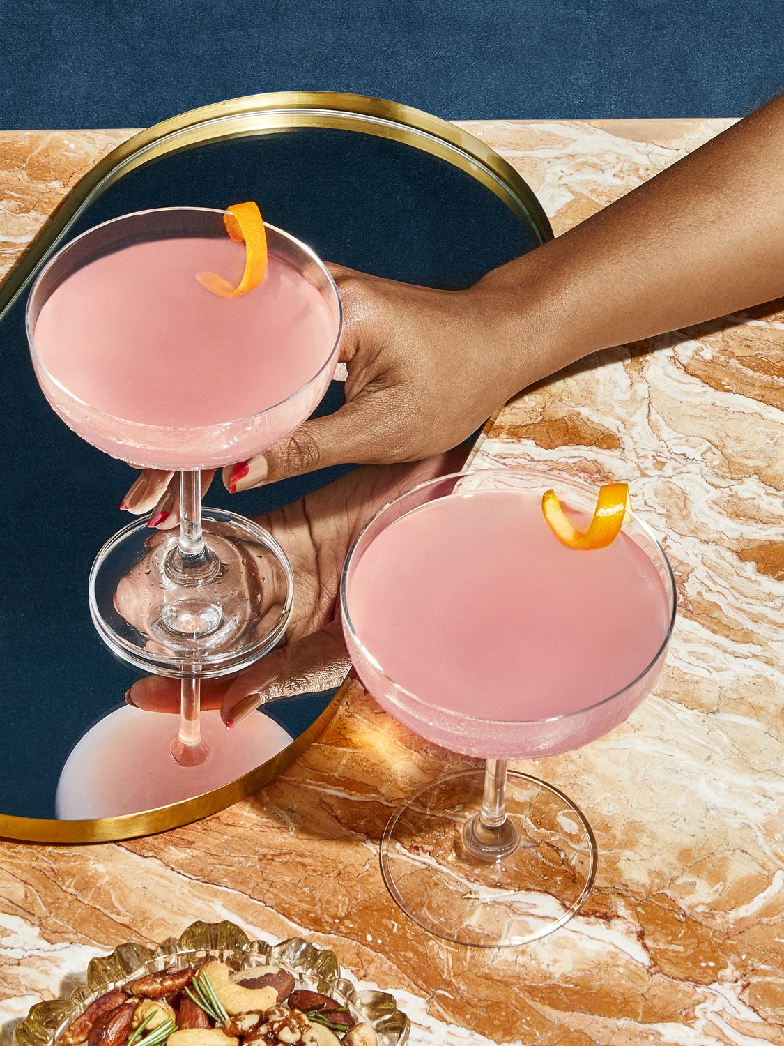 Why the Cosmopolitan Is the Perfect Holiday Drink - Thrillist