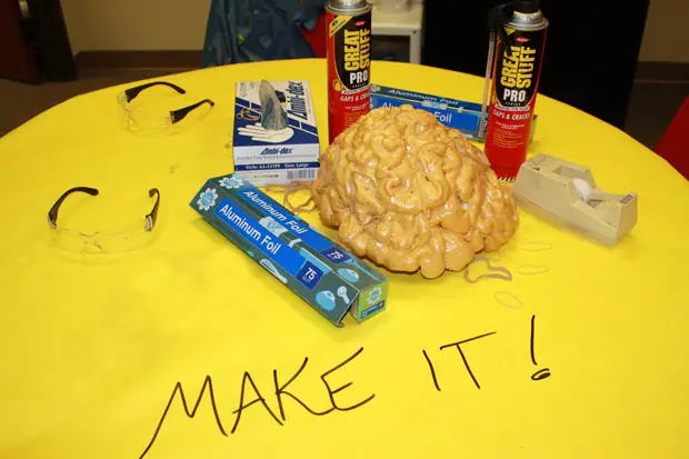 How To Make A Brain Hat | Momentous Institute